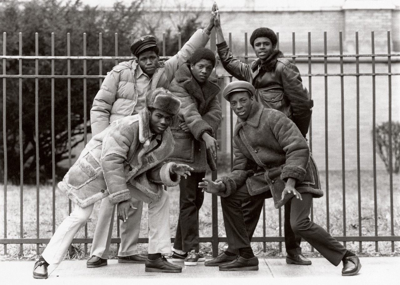 PHOTOS: Travel Back to 1980s Brooklyn With These Vintage Jamel Shabazz ...